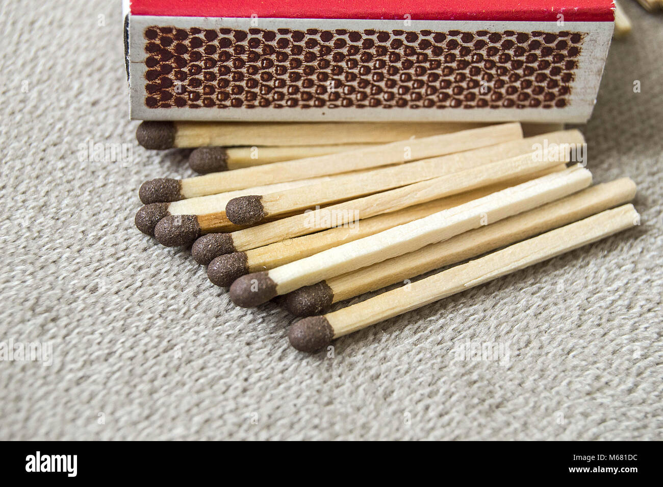 matchboxes and matchsticks, matchsticks are scattered Stock Photo - Alamy