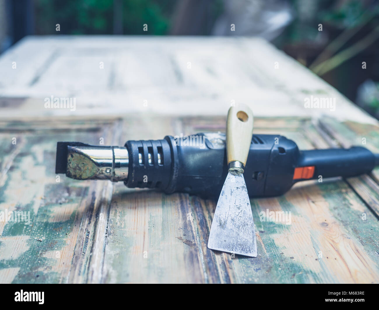 Heat gun scraper hi-res stock photography and images - Alamy