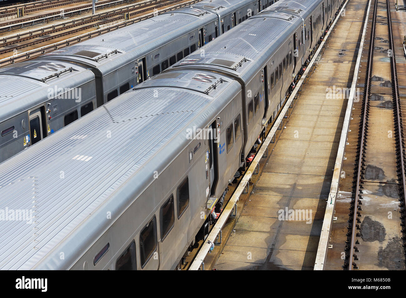 Mta hi-res stock photography and images - Alamy
