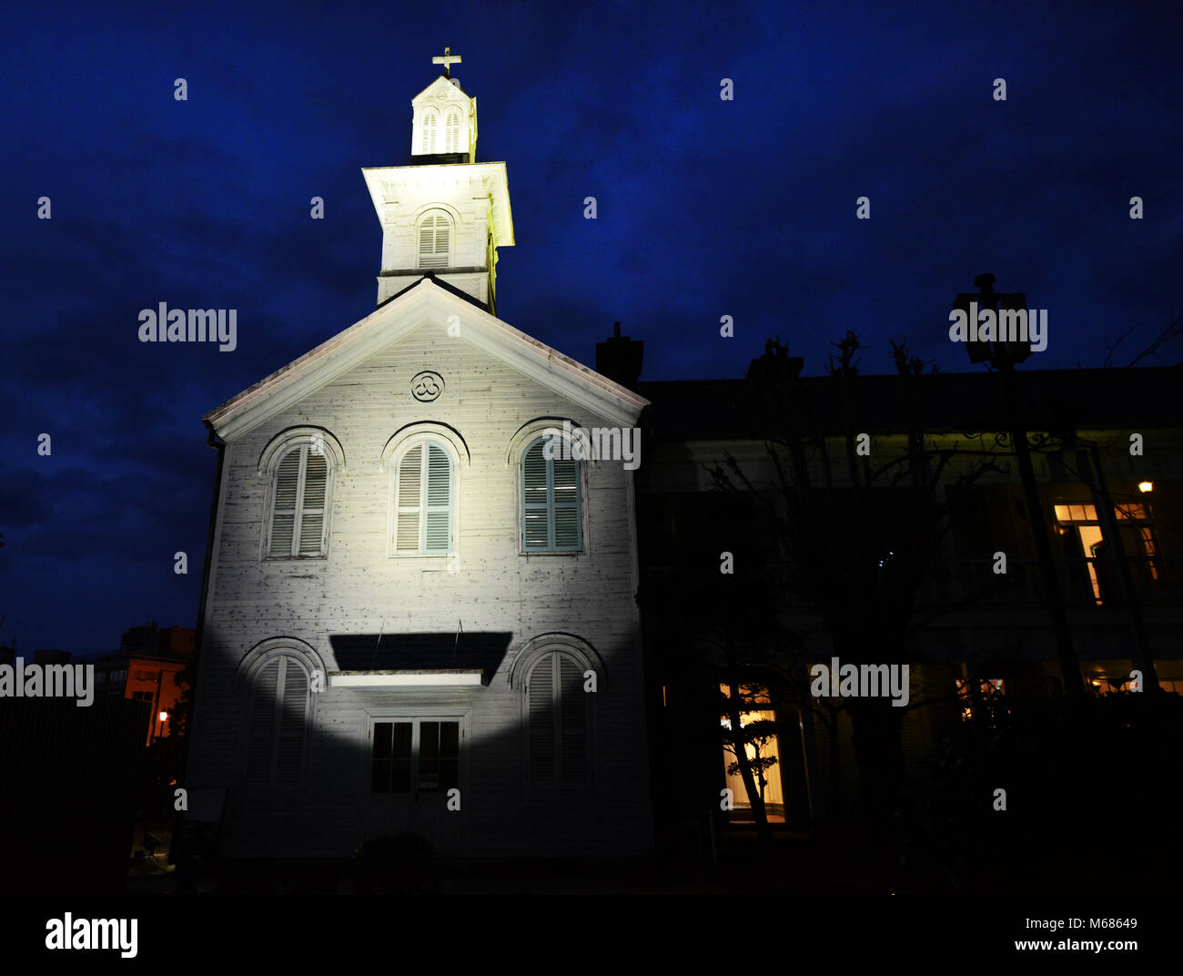 Dejima was a Dutch trading post notable for being the single place of ...