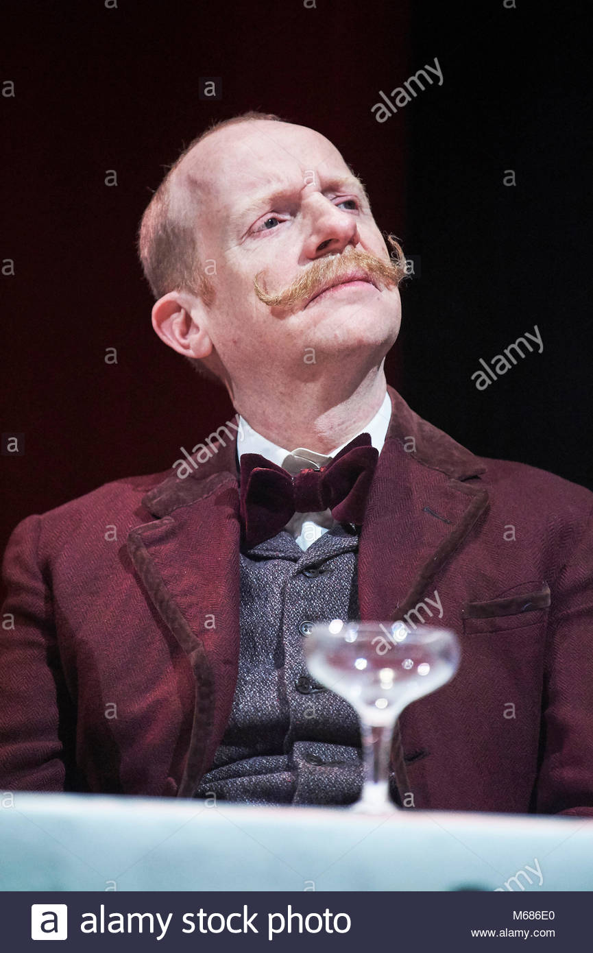 Jonathan Slinger High Resolution Stock Photography and Images - Alamy