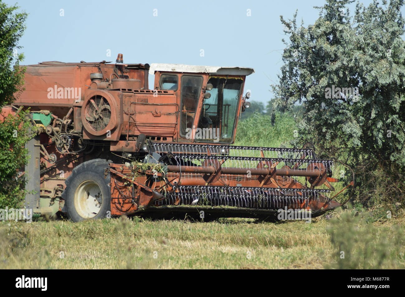 Old rusty combine harvester. Combine harvesters Agricultural machinery ... Old rusty combine harvester. Combine harvesters Agricultural machinery ...