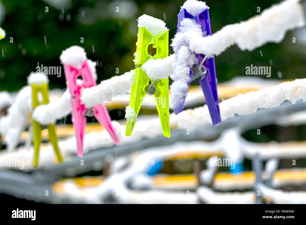Rotary washing line hi-res stock photography and images - Alamy