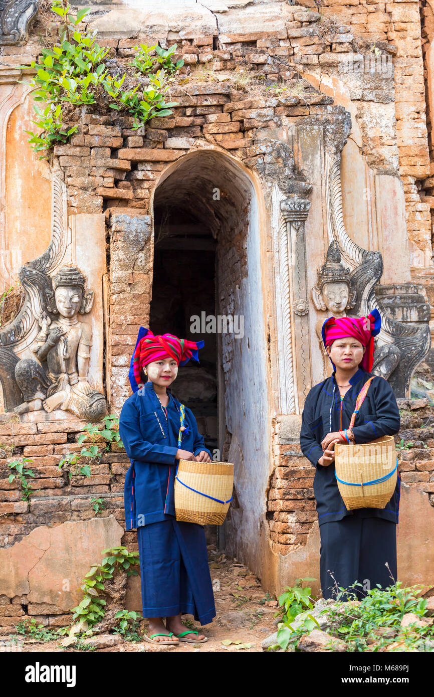young Pa O ladies carrying baskets & thanaka on face at Shwe Indein ...