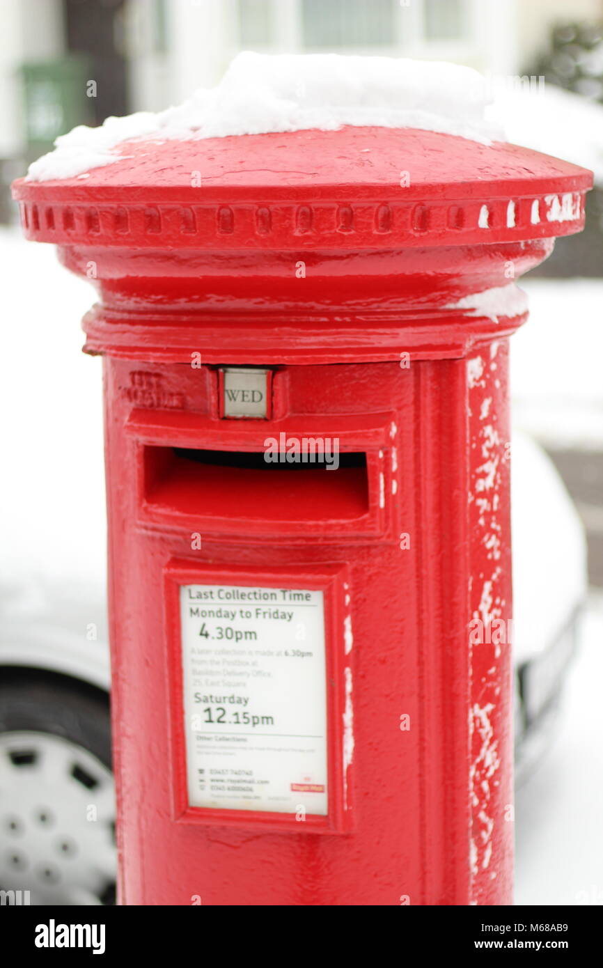 Posting a letter in the snow hi-res stock photography and images - Alamy