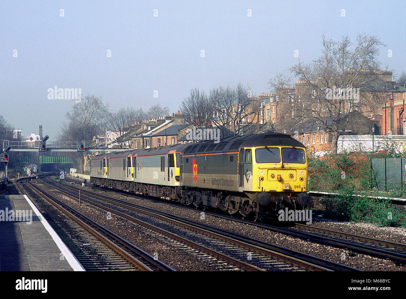 Class 47 locomotives hi-res stock photography and images - Alamy