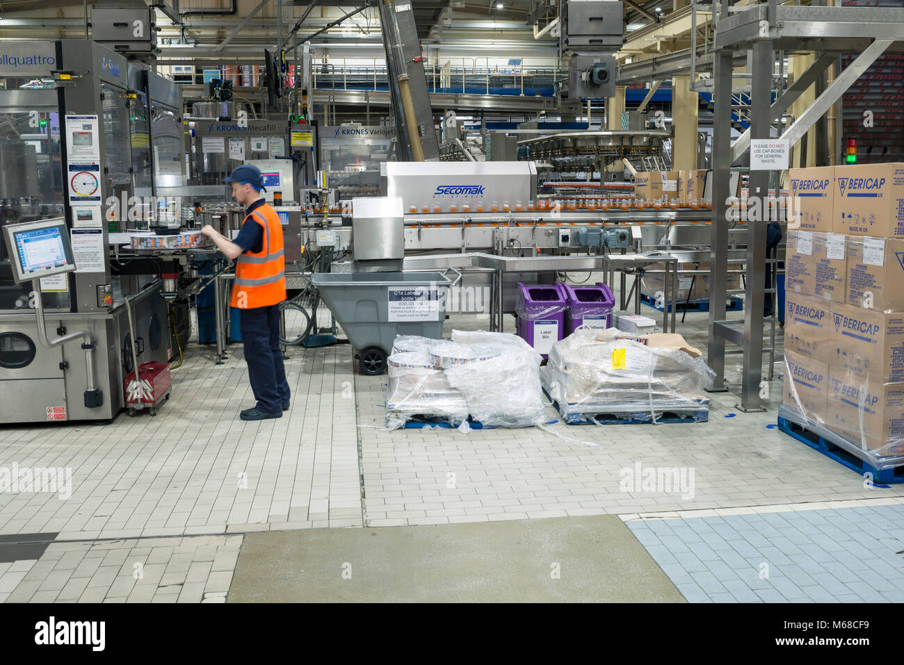 Barr irn bru factory hi-res stock photography and images - Alamy