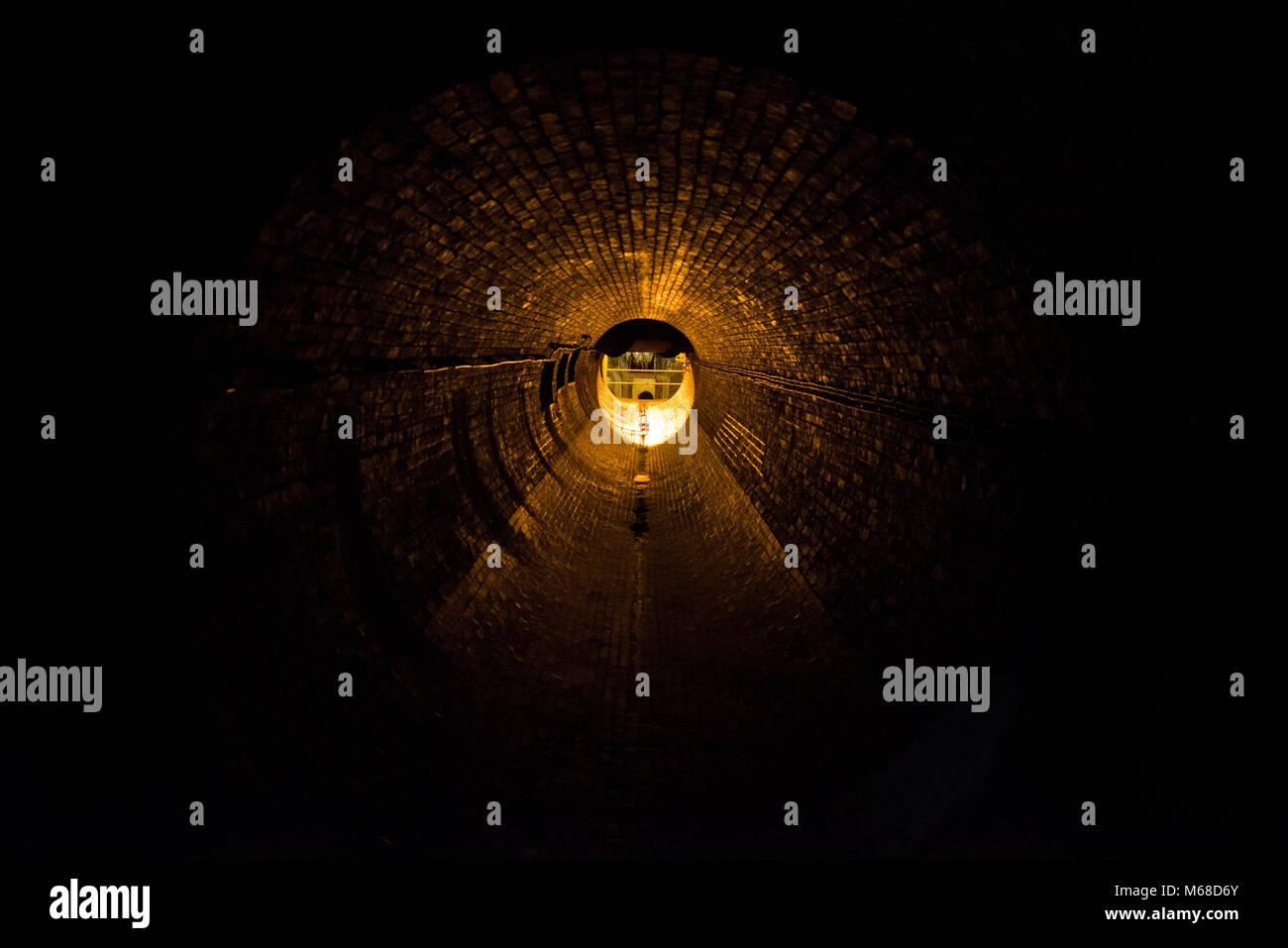Victorian sewer system hi-res stock photography and images - Alamy