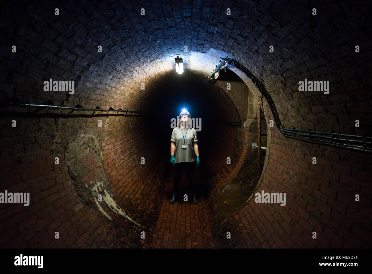 Victorian sewer tunnels hi-res stock photography and images - Alamy