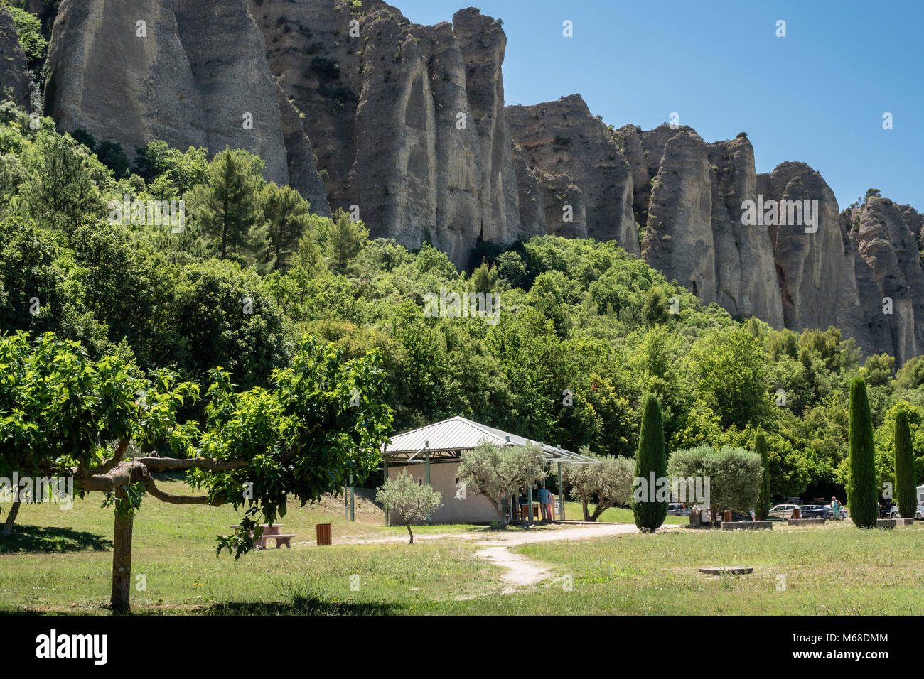 Les mees hi-res stock photography and images - Alamy