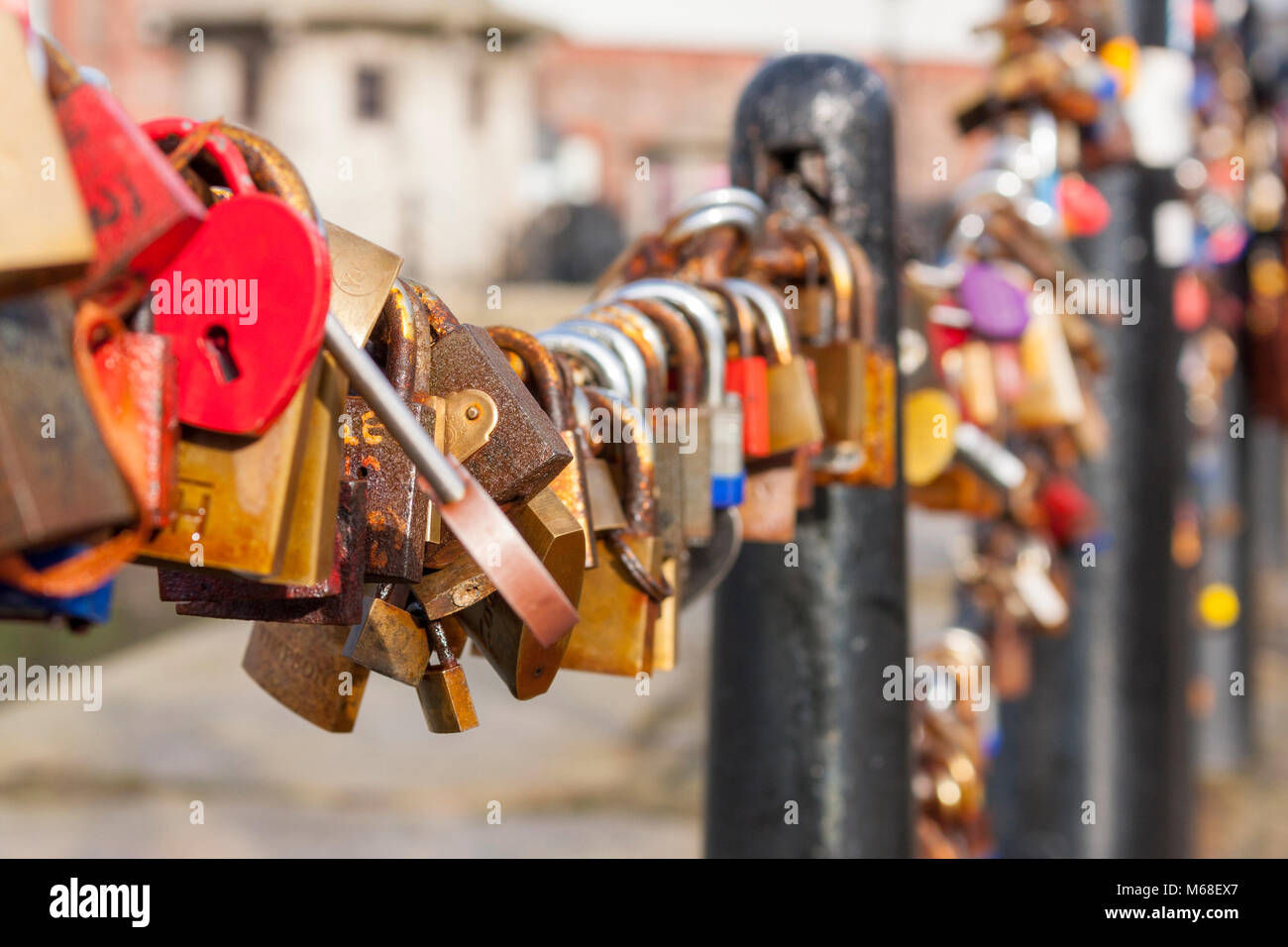 Liverpool bridge hi-res stock photography and images - Alamy
