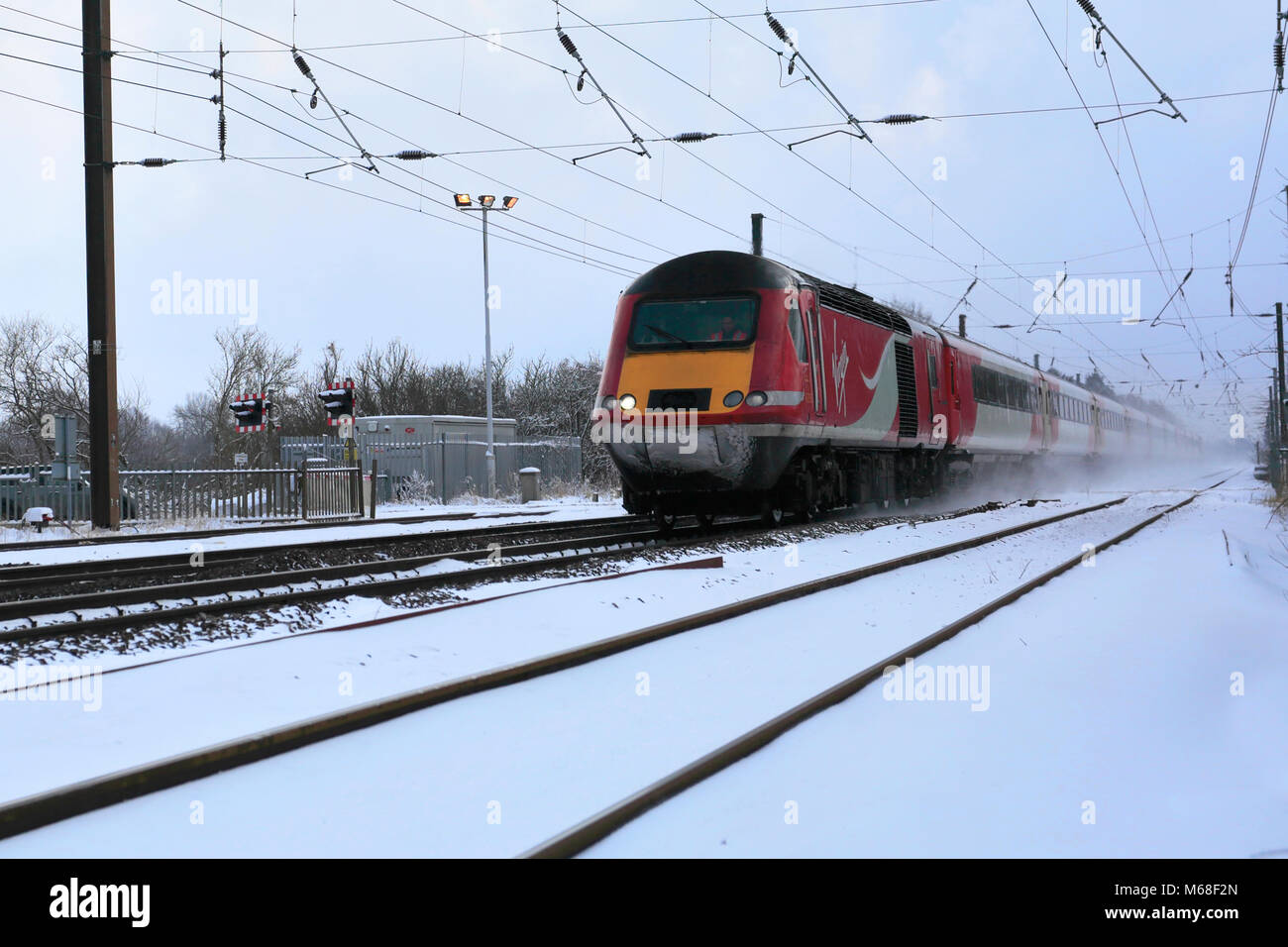 Winter snow, 43251 Virgin Trains, East Coast Main Line Railway ...