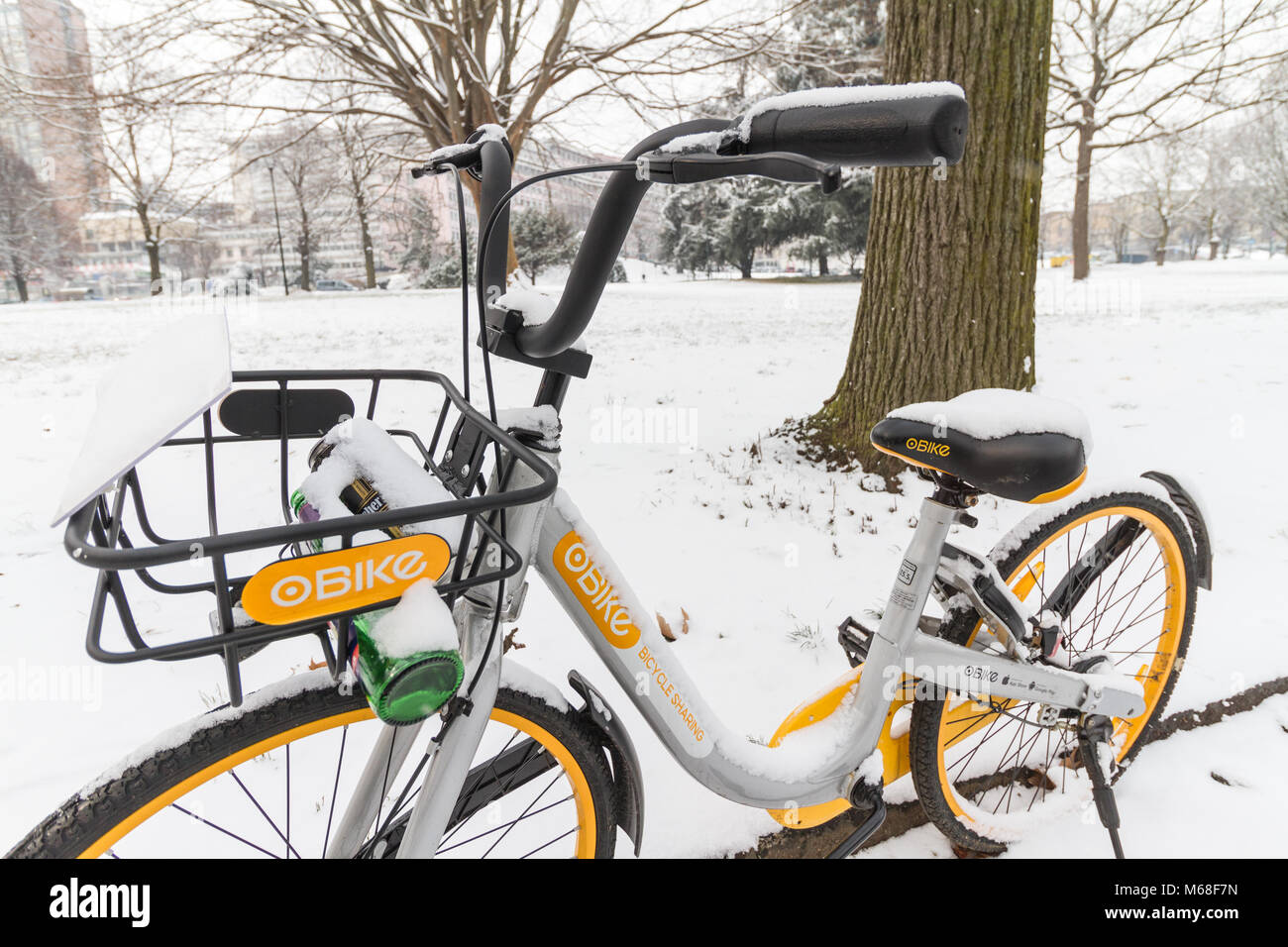 Obike bycicle sharing system in Torino, Italy Stock Photo - Alamy