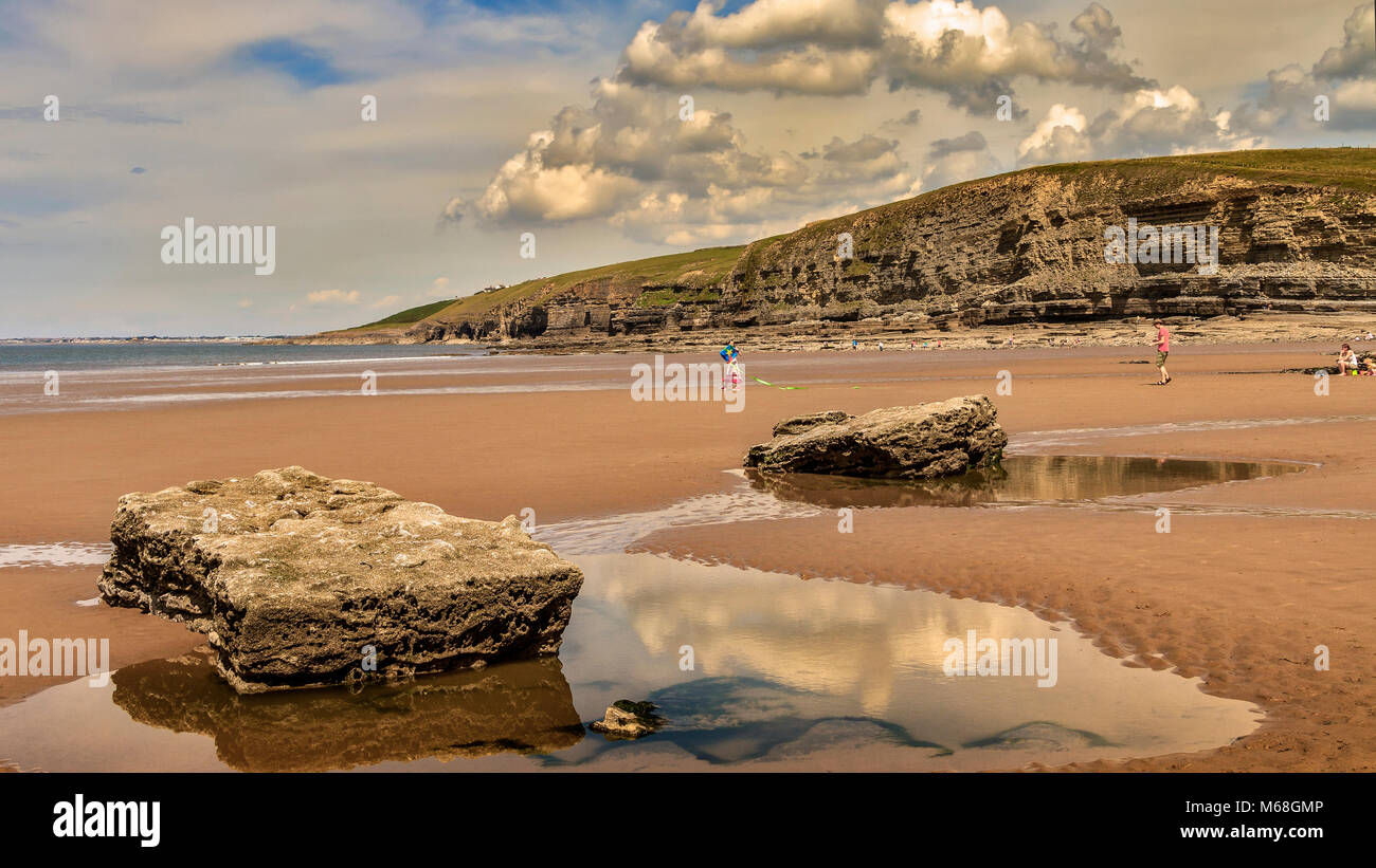 Southerndown beach hi-res stock photography and images - Alamy
