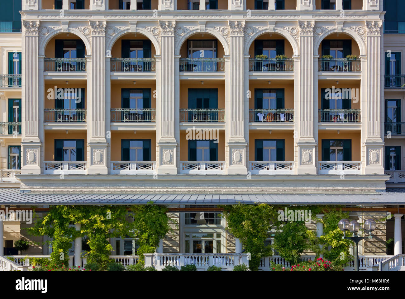 Facade of a neoclassical building Stock Photo - Alamy