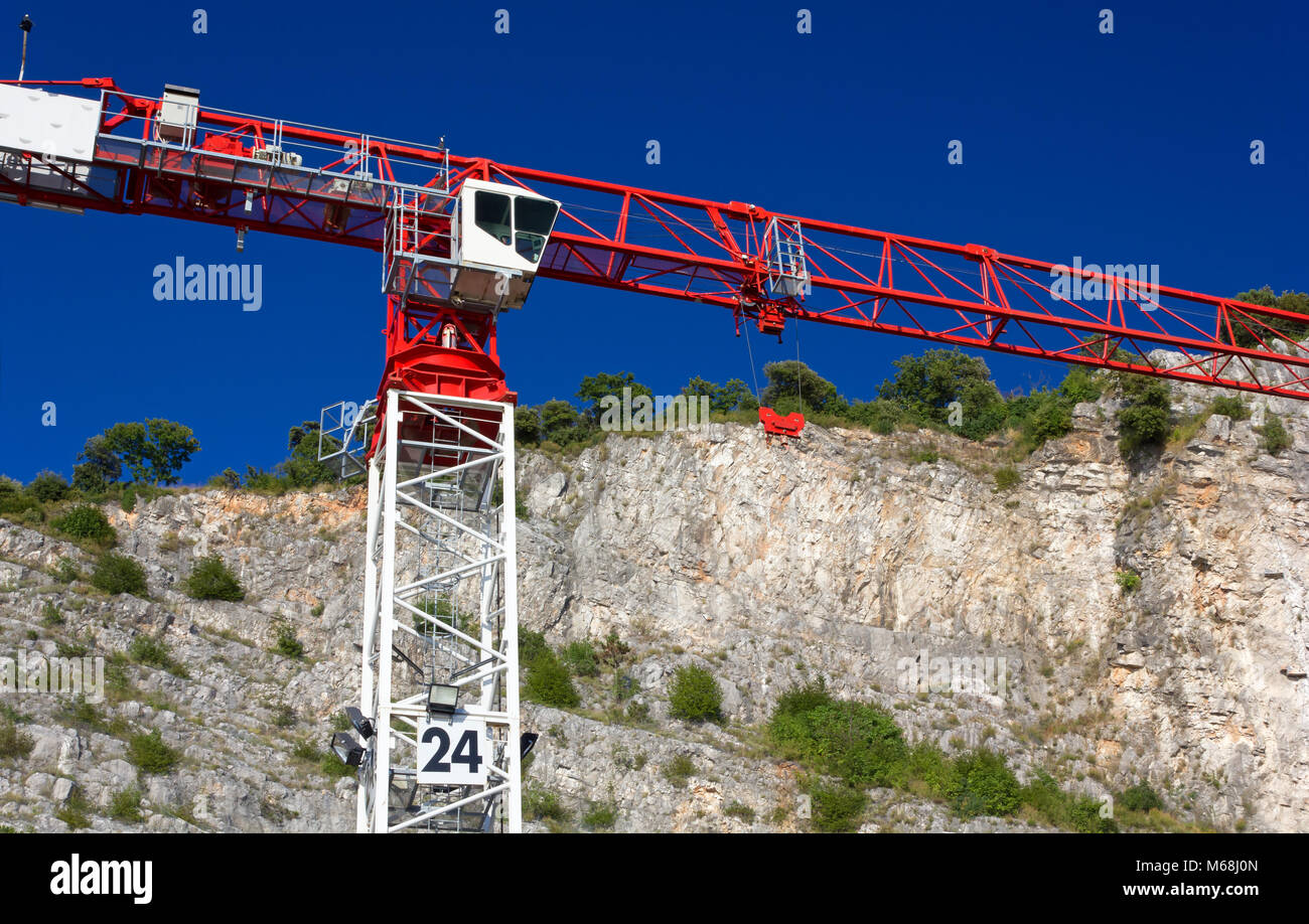 Tall white crane hi-res stock photography and images - Alamy