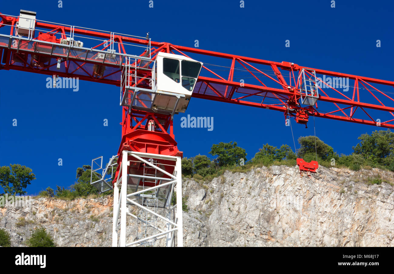 Tall white crane hi-res stock photography and images - Alamy