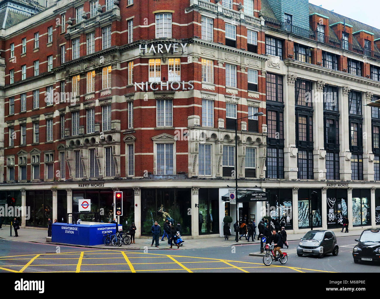 Harvey Nics Stock Photos & Harvey Nics Stock Images - Alamy