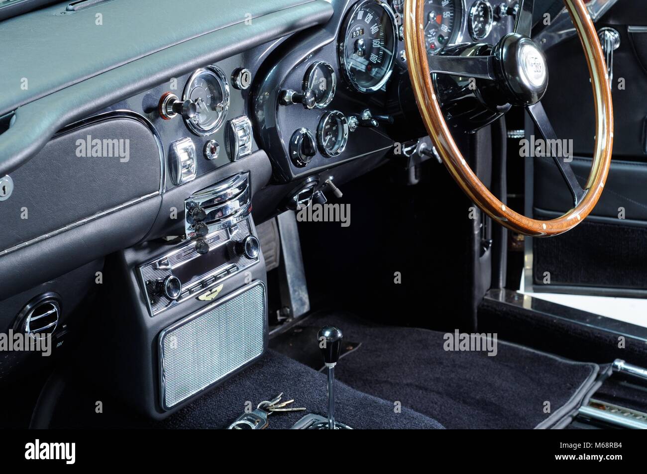 Aston Martin DB5 Stock Photo - Alamy