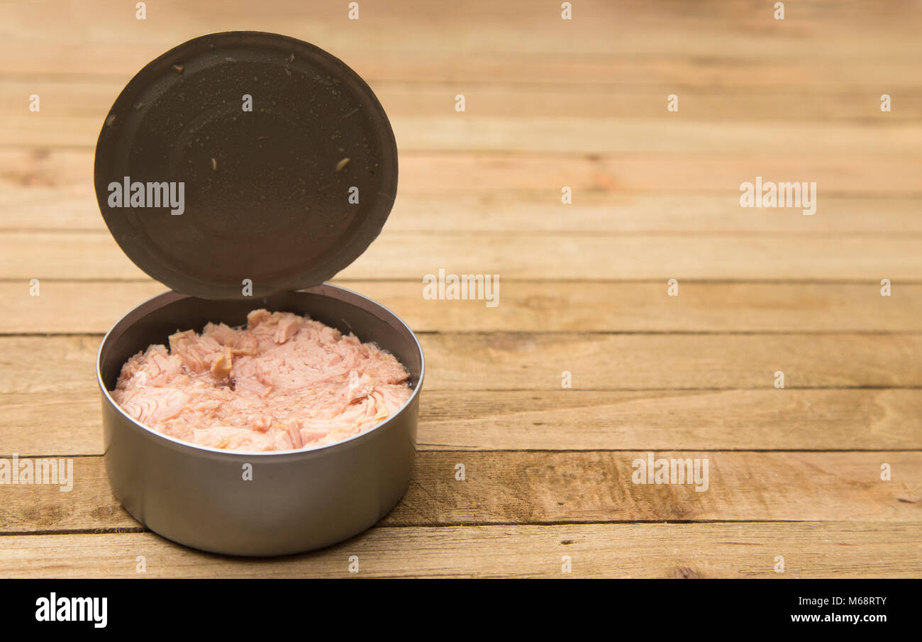 Open Can of Tuna in a Silver Tin Stock Photo - Alamy