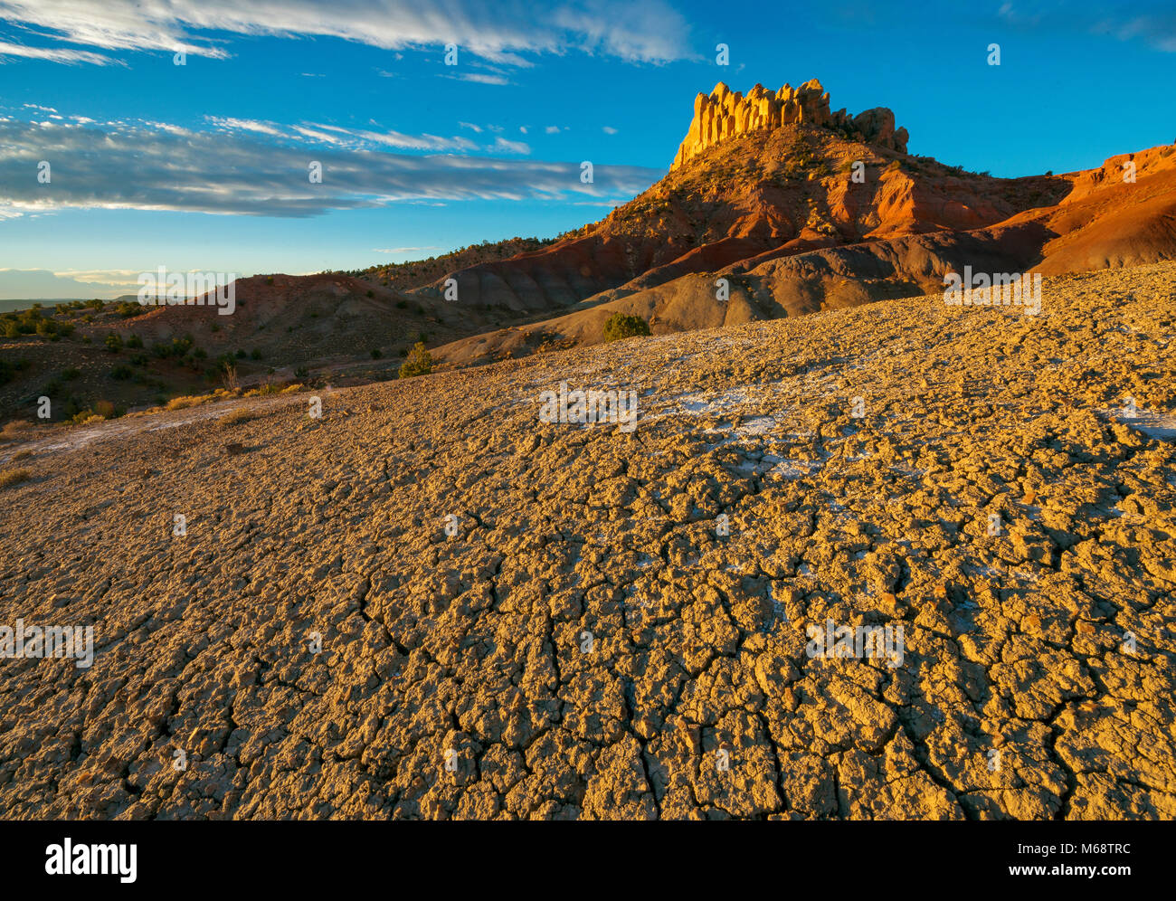 Mud circle hi-res stock photography and images - Alamy