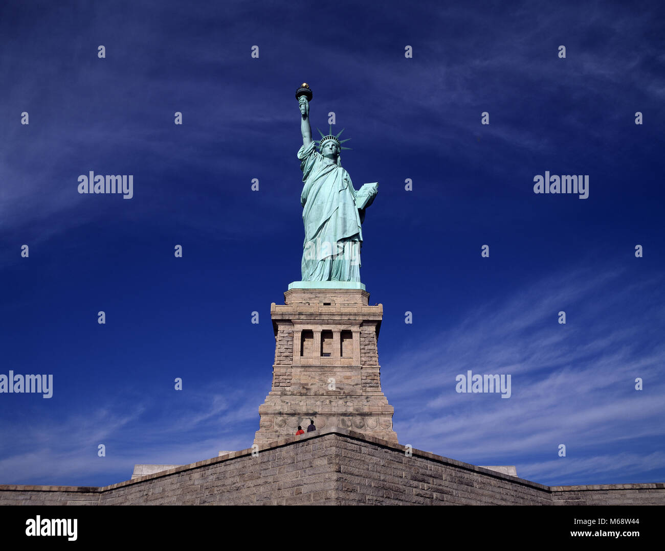 Famous landmark statue statues hi-res stock photography and images - Alamy
