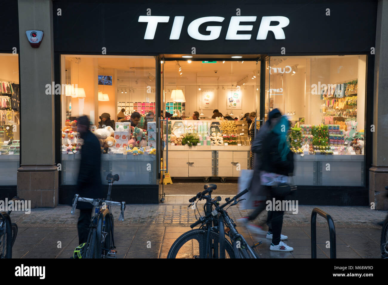 Tiger shop oxford street hi-res stock photography and images - Alamy