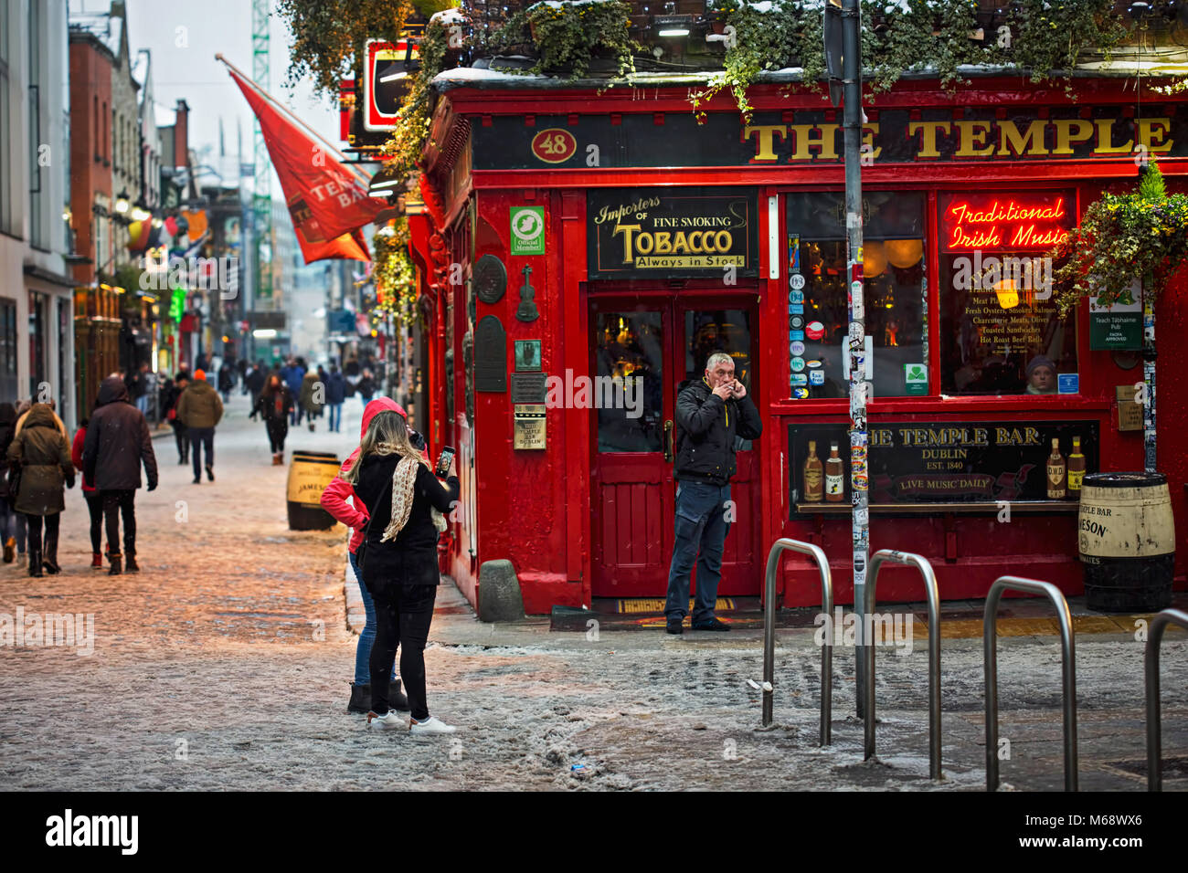 Temple Bar Dublin Live Music Stock Photos & Temple Bar Dublin Live ...