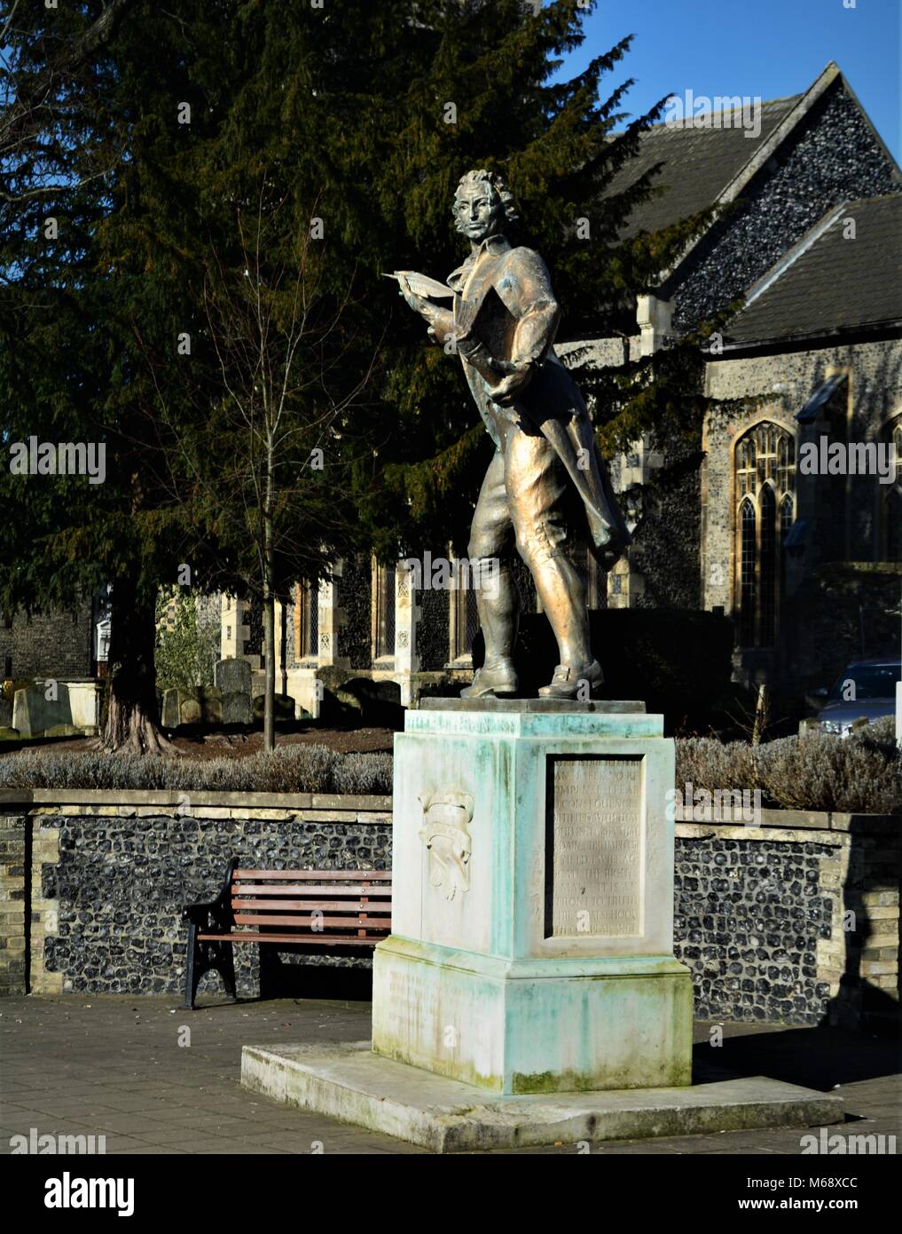 Thomas Paine statue in Thetford norfolk Stock Photo - Alamy