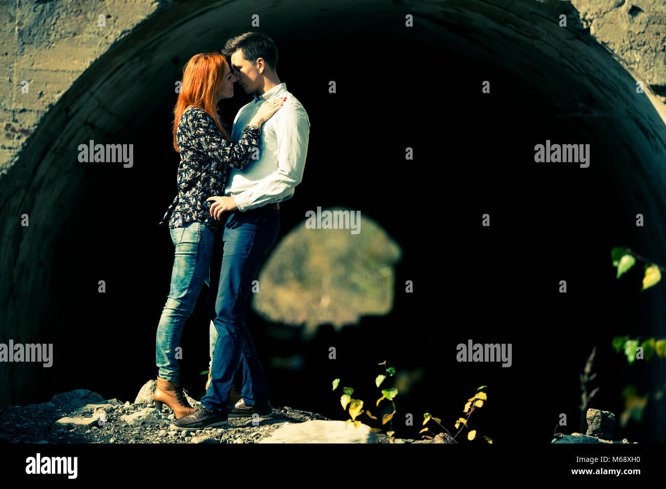 Romantic couple in ruins Stock Photo - Alamy