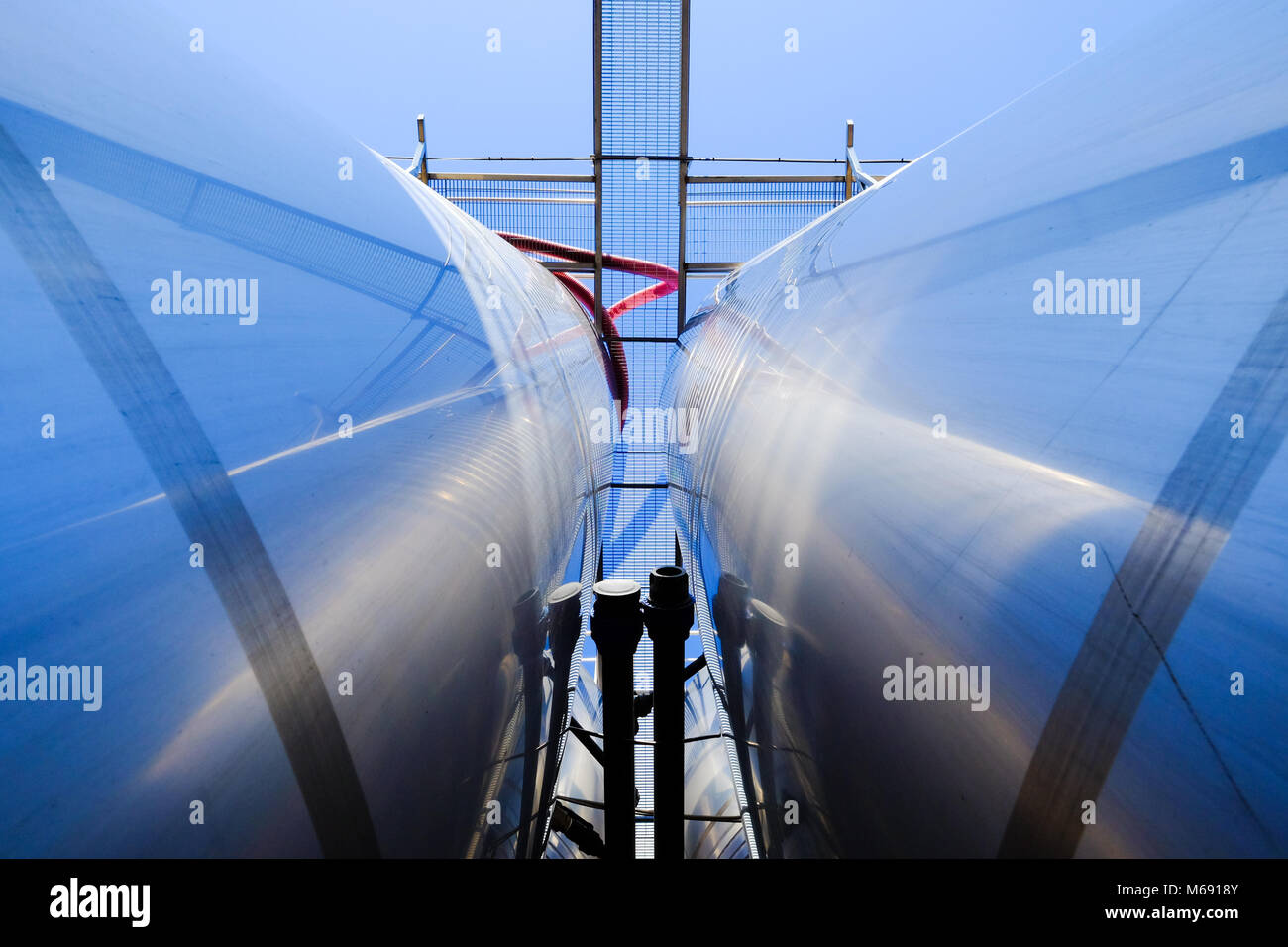 Wine barrel manufacturing process hi-res stock photography and images ...