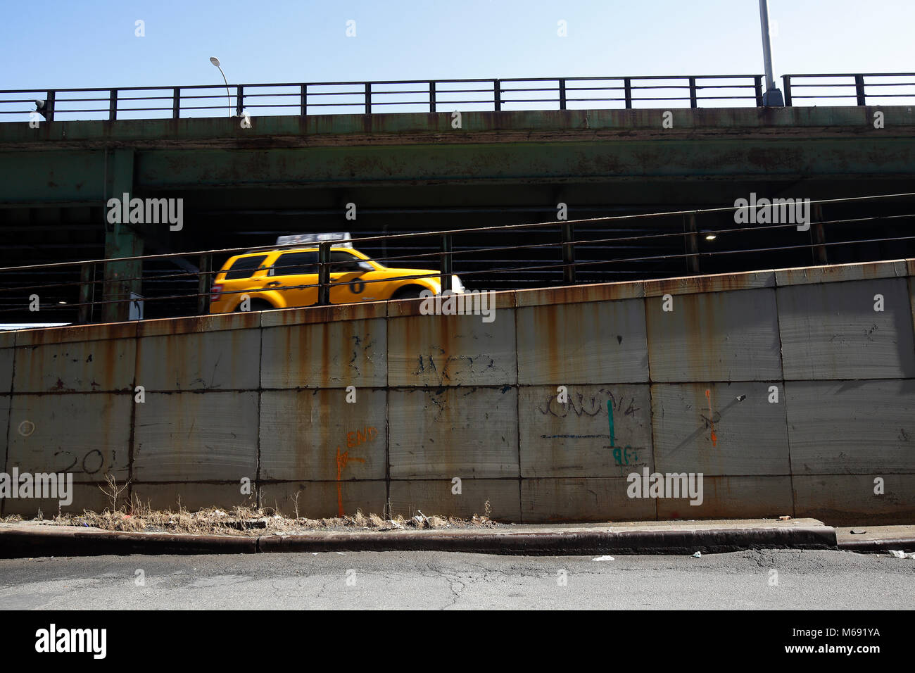 Moving ramp hi-res stock photography and images - Alamy