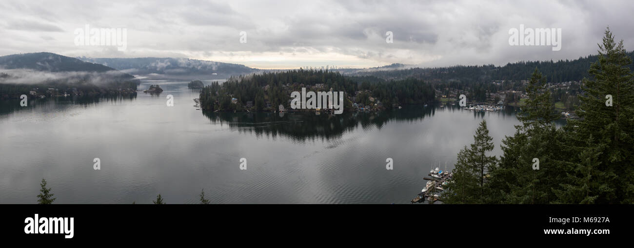 Quarry rock in deep cove vancouver hi-res stock photography and images ...