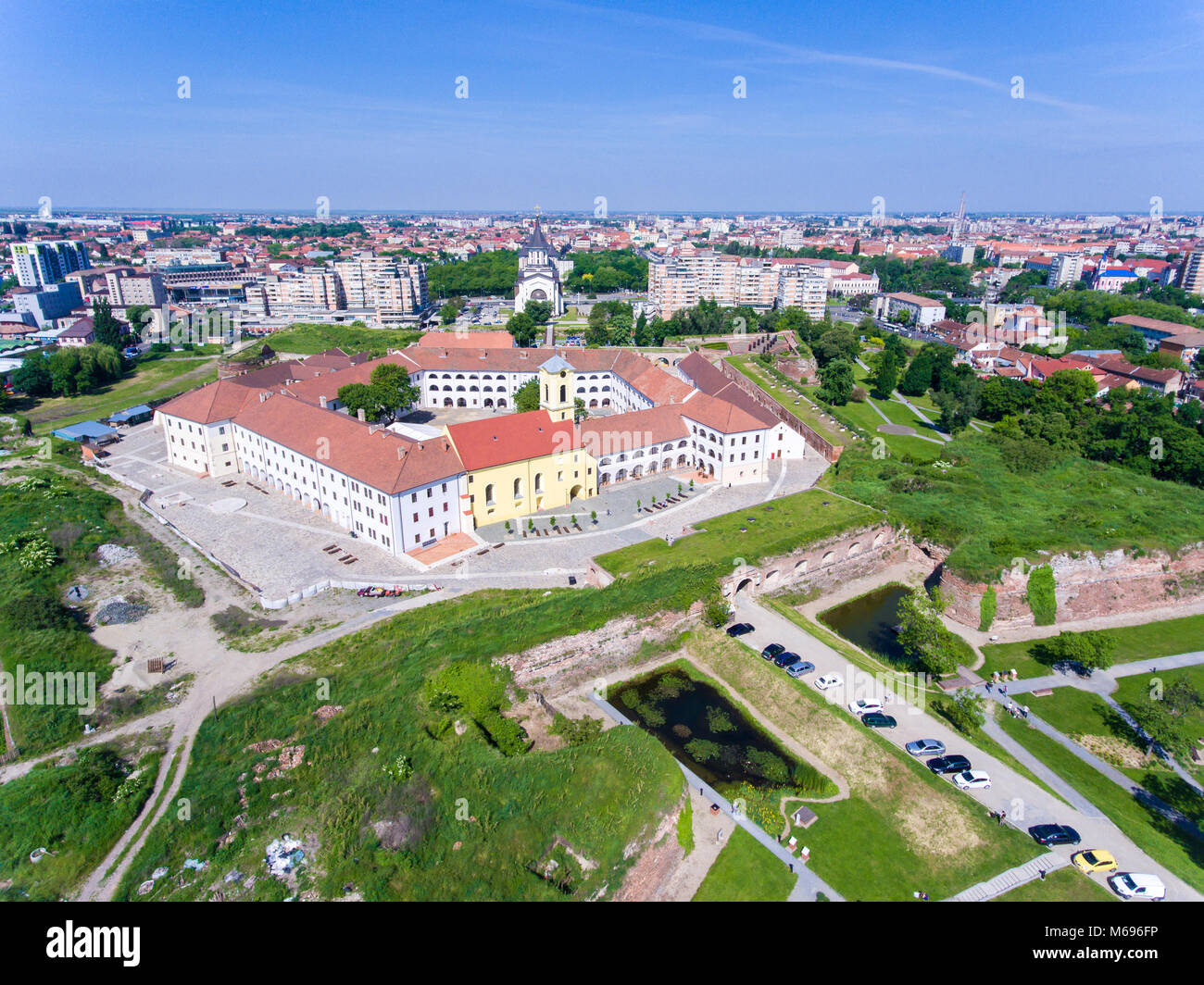 Important metropolitan hi-res stock photography and images - Alamy