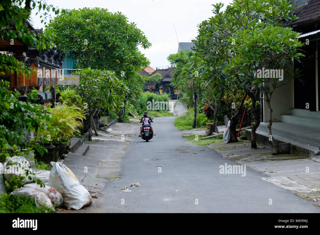 Bali indonesia local transportation hi-res stock photography and images ...
