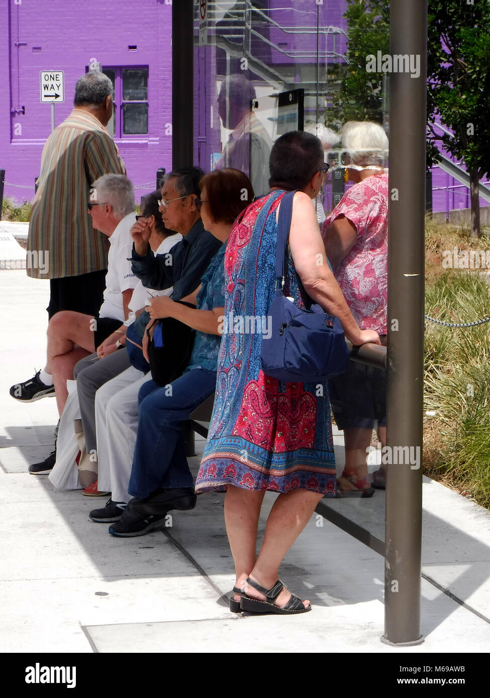 Old bus shelter bus stop hi-res stock photography and images - Alamy