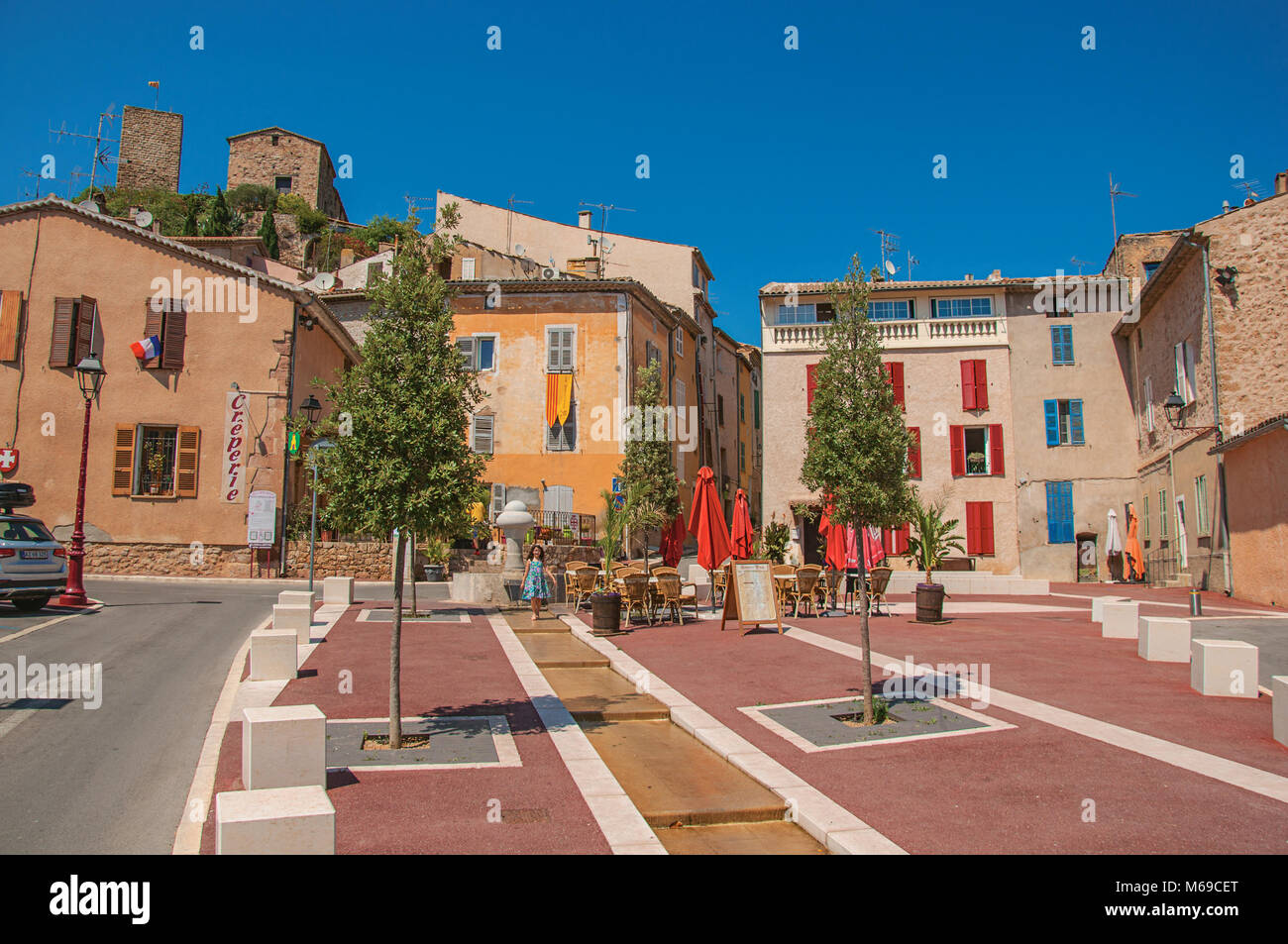 Les arcs (var) hi-res stock photography and images - Alamy