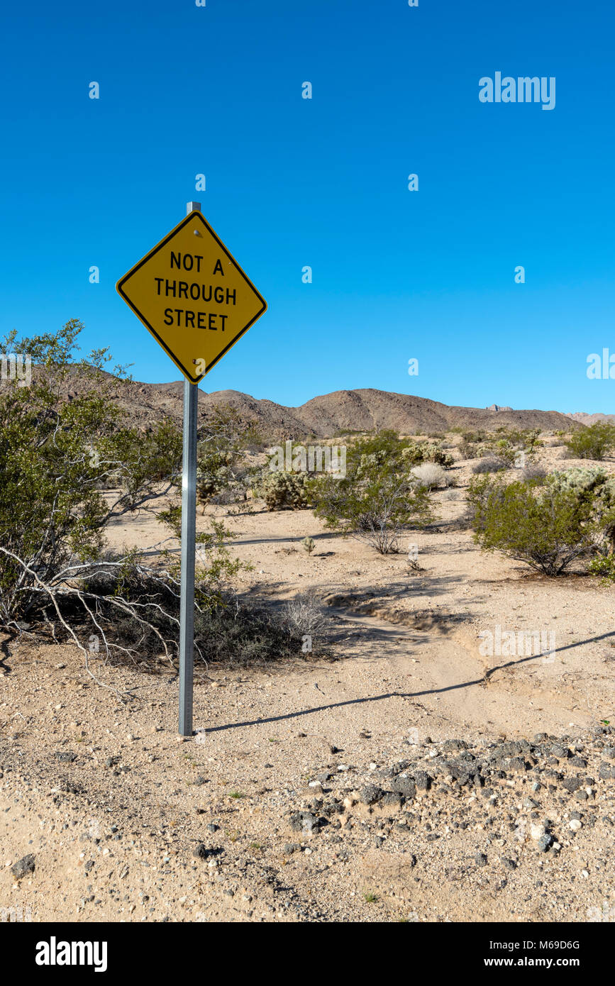 A street sign in the Mojave desert, California, USA Stock Photo - Alamy