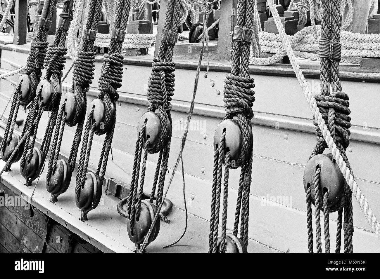 HMS Endeavour, rigging close-up, black and white Stock Photo - Alamy