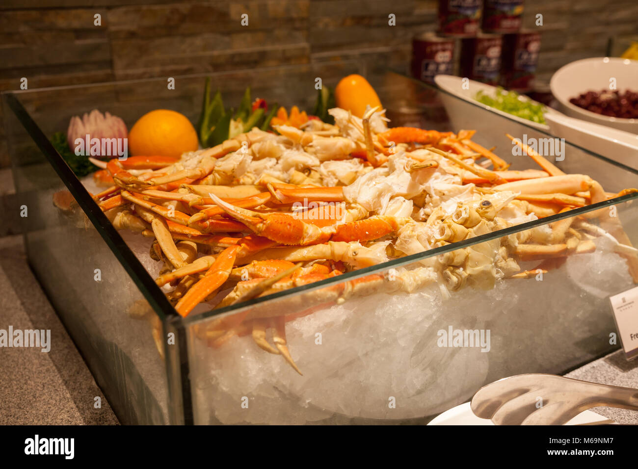 Alaska king crab meal hi-res stock photography and images - Alamy