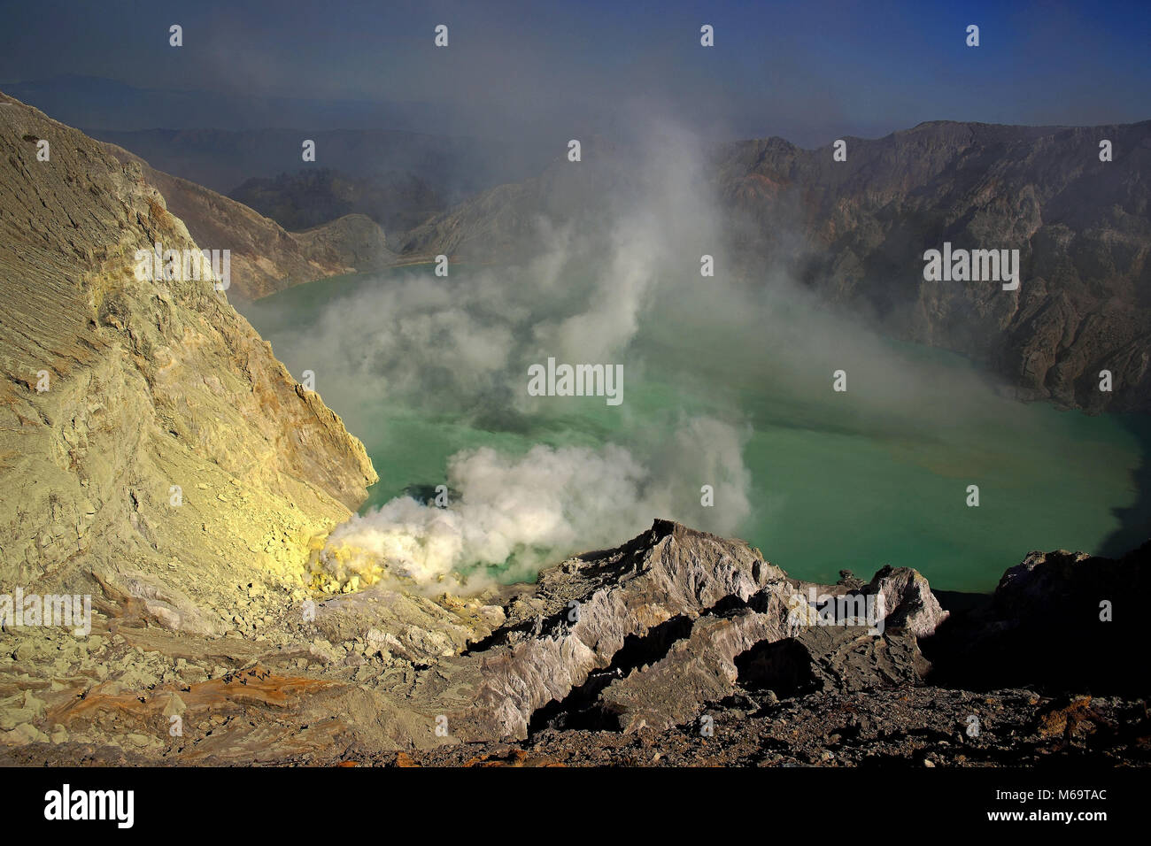 000130 hi-res stock photography and images - Alamy