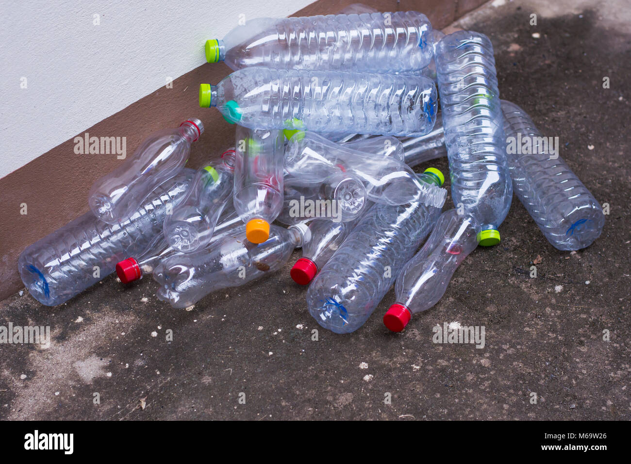 Pile of plastic bottles hi-res stock photography and images - Alamy