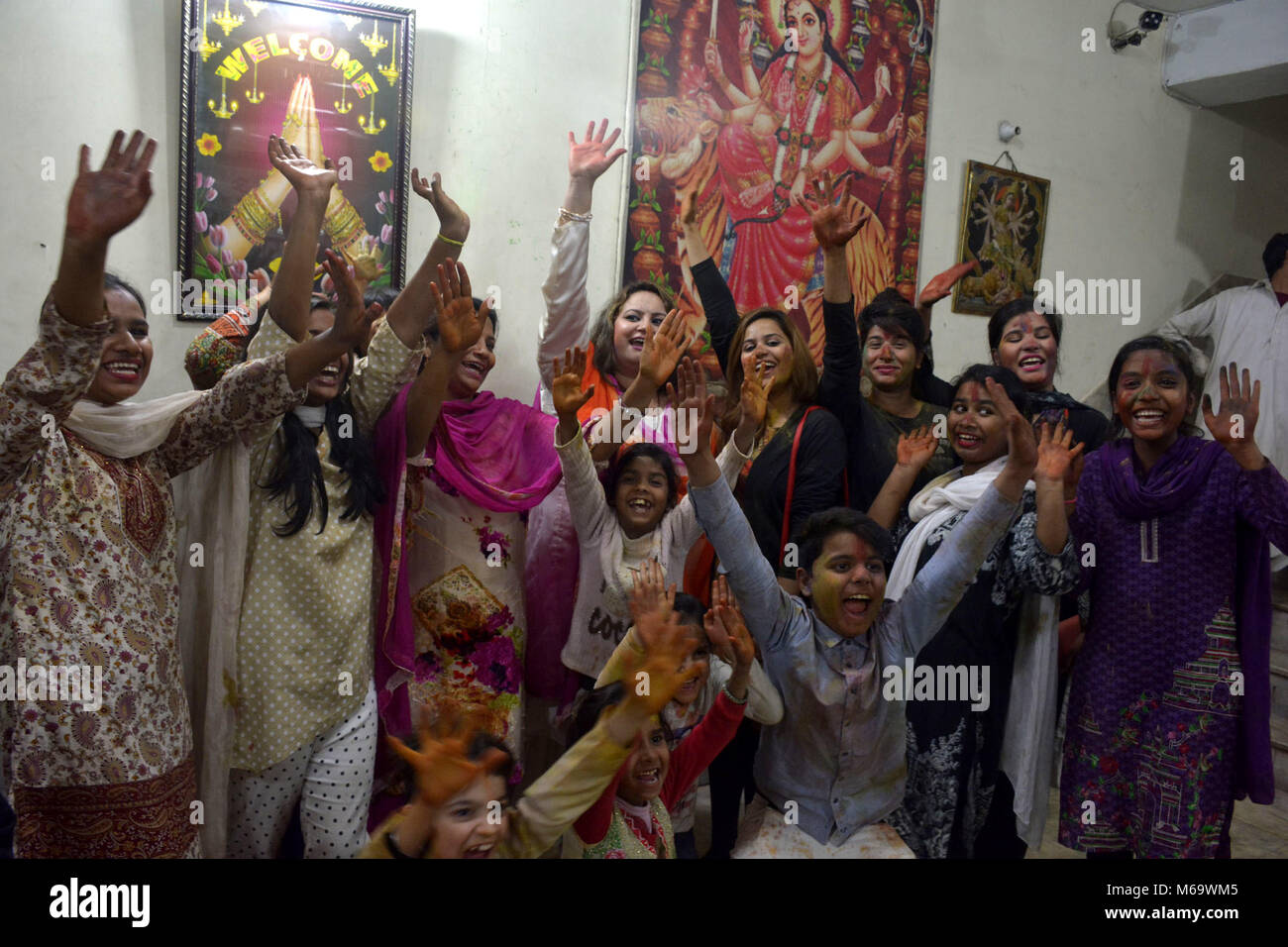 Lahore, Pakistan. 1st Mar, 2018. Pakistani Hindus gather to celebrate ...