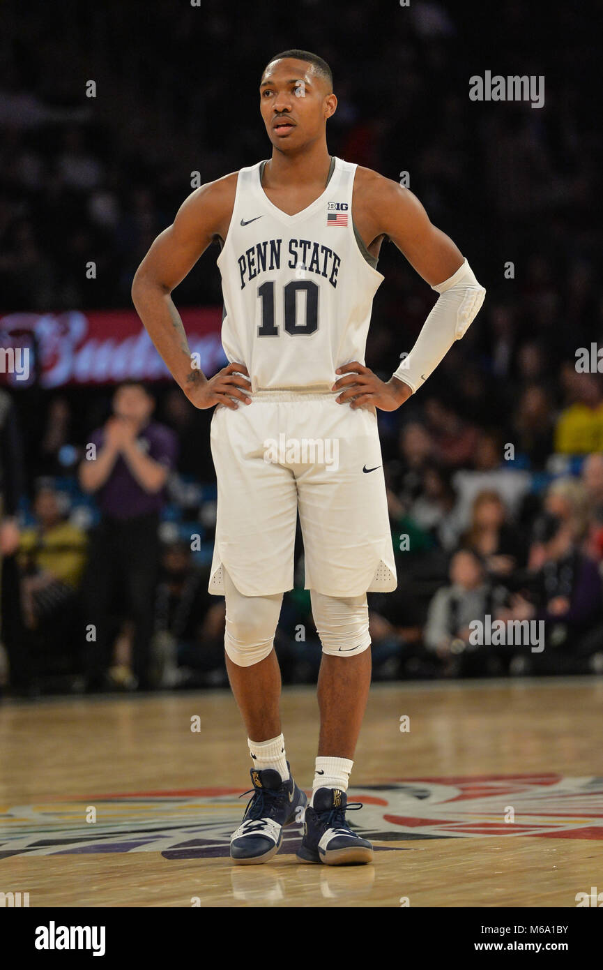 New York, New York, USA. 1st Mar, 2018. TONY CARR (10) in action during ...