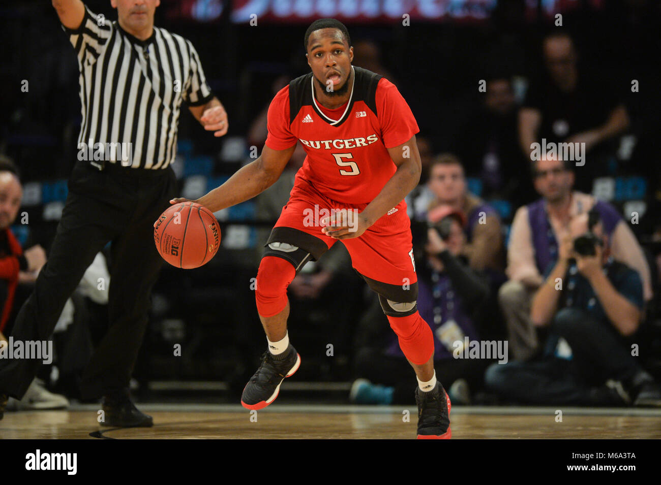 New York, New York, USA. 2nd Mar, 2018. MIKE WILLIAMS (5) dribbles the ...