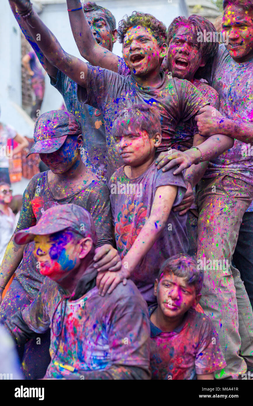 Kathmandu, Nepal. 1st Mar, 2018. Hol is a Hindu spring festival ...