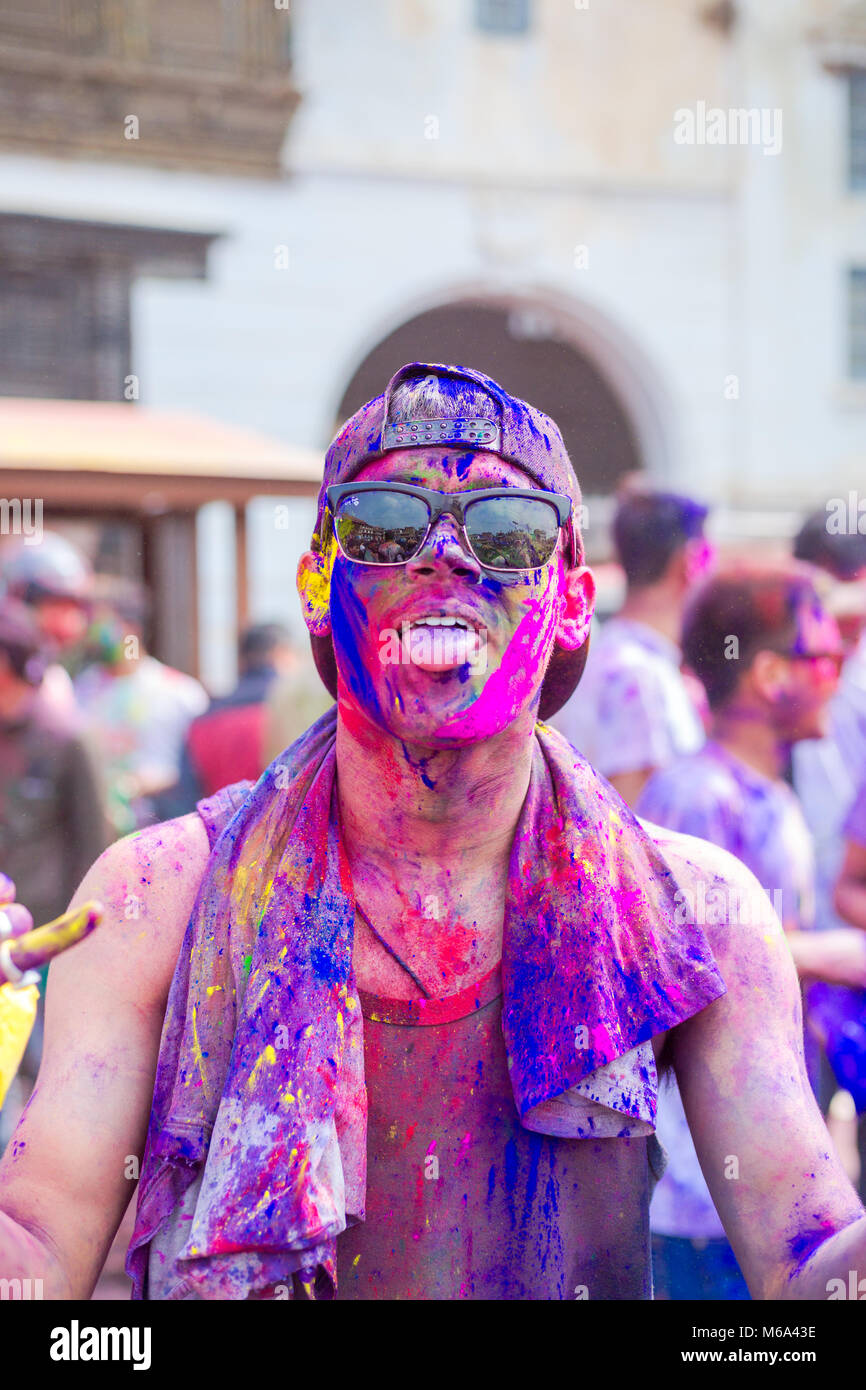 Kathmandu, Nepal. 1st Mar, 2018. Hol is a Hindu spring festival ...