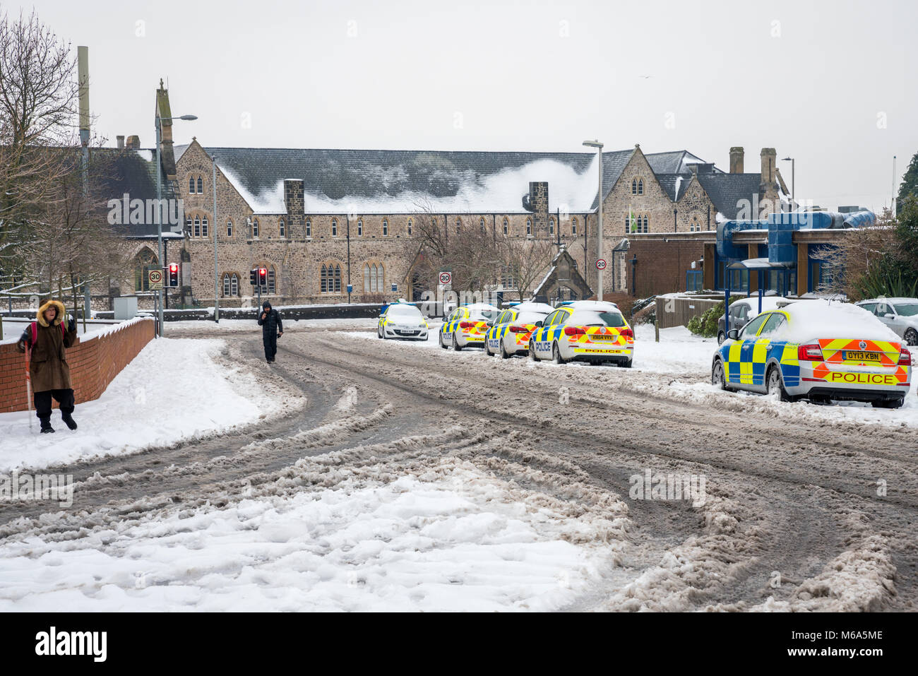 Exeter, Devon, UK. 2nd March 2018. UK Weather. Heavy snow and freezing ...