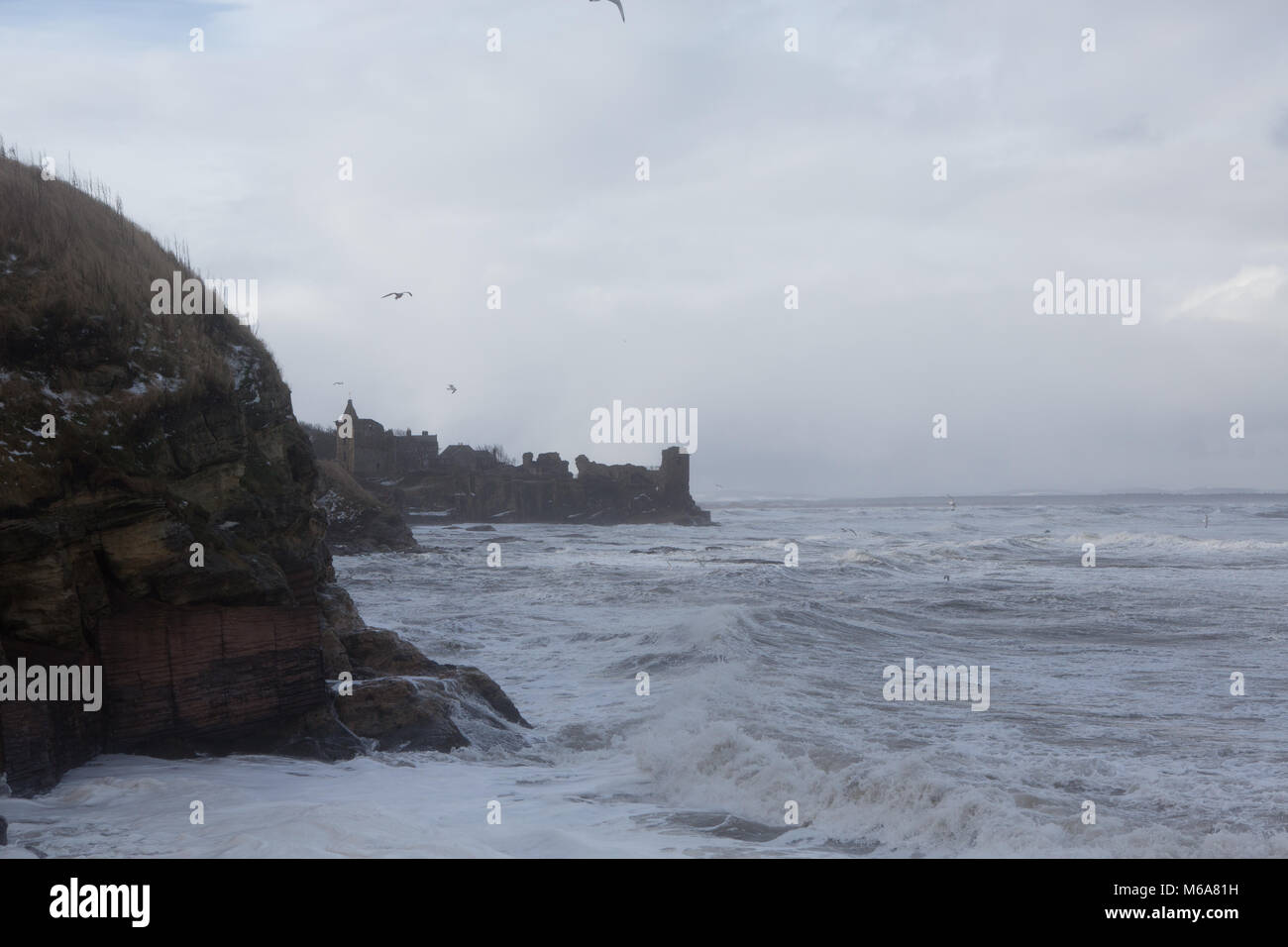 St. Andrews coastline. 1st Mar, 2018. UK Weather: Strong waves batter ...