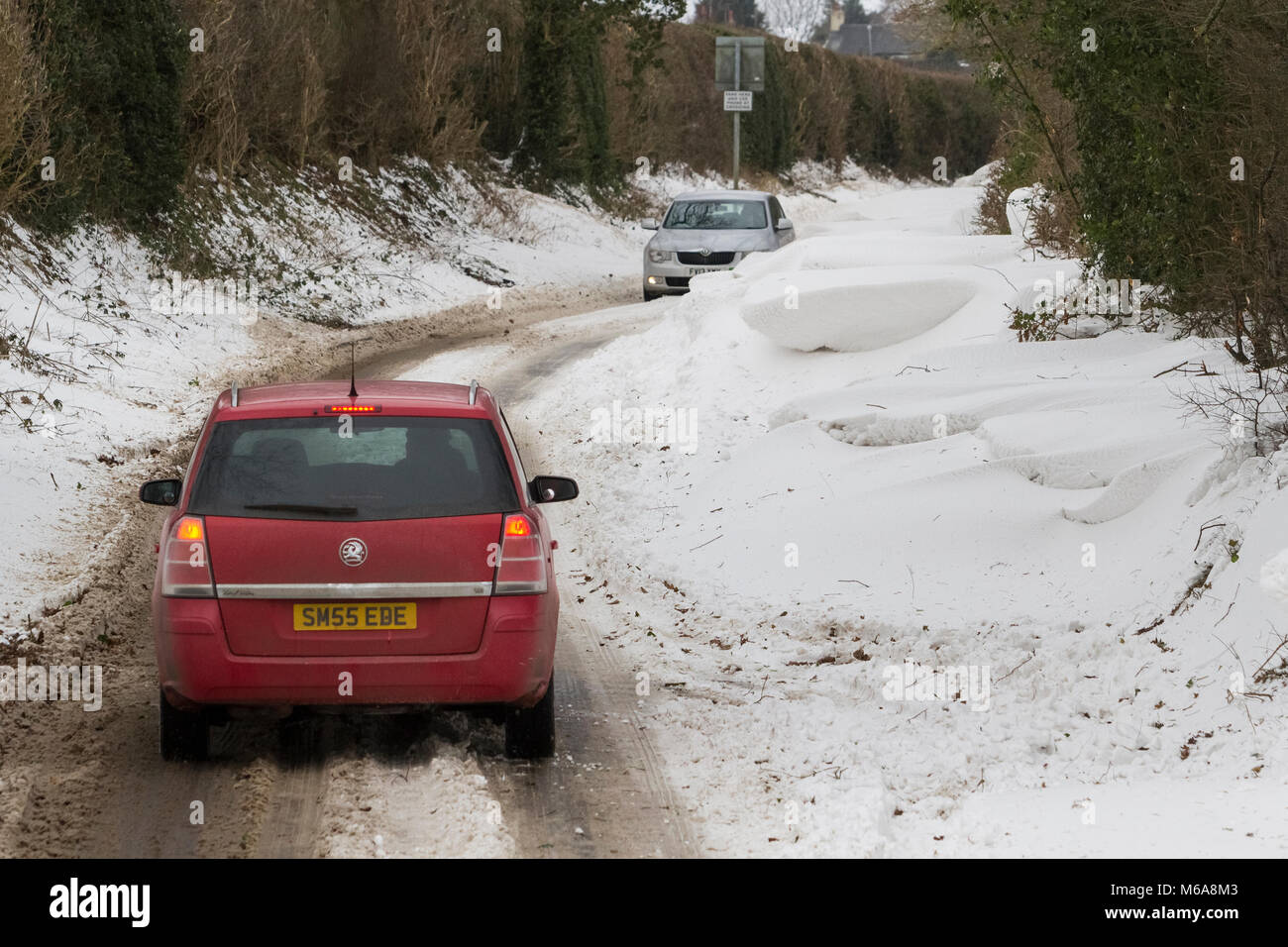 Stranded cars hi-res stock photography and images - Alamy
